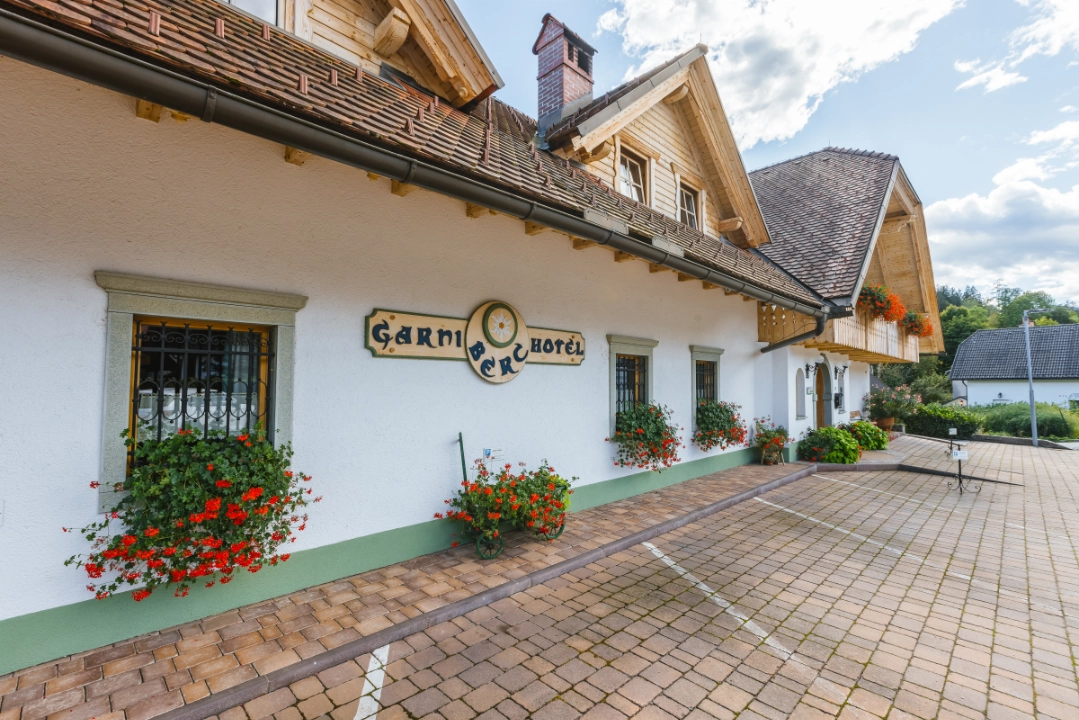 INQUIRY - Traditional charm